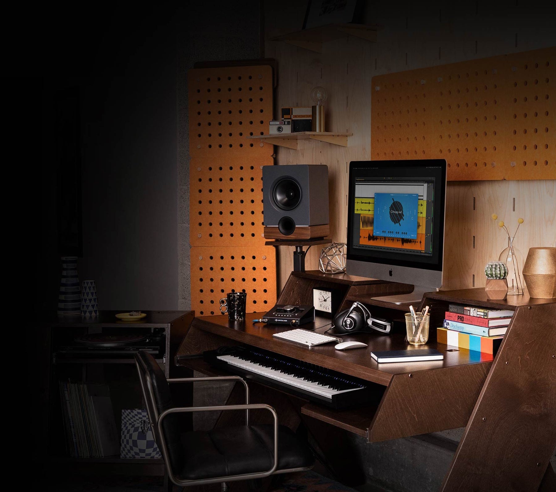 Platform Studio Production Desk